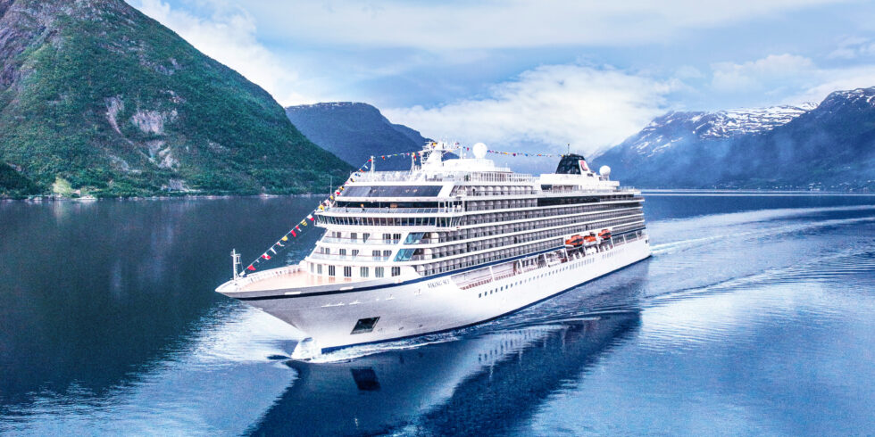 Travel + Leisure Readers' 10 Favorite Midsize-ship Ocean Cruise Lines ...